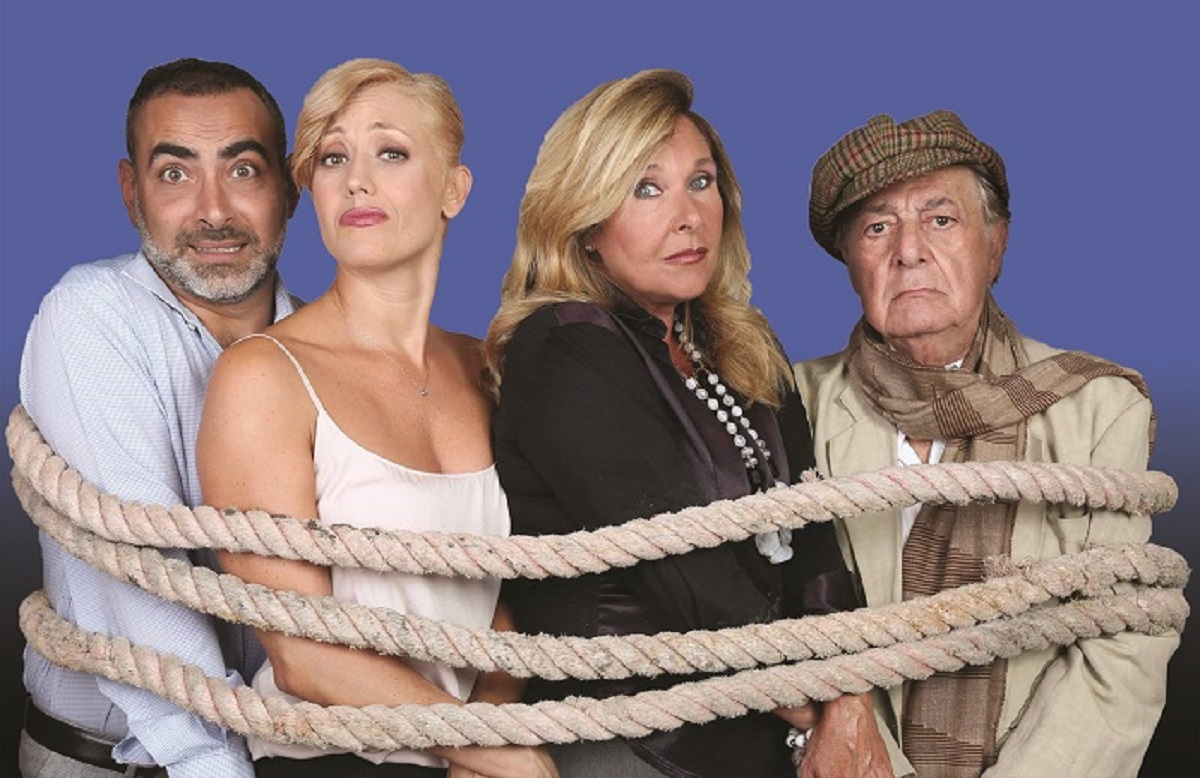 AL TEATRO MANZONI PARENTI STRETTI - AgoraNews